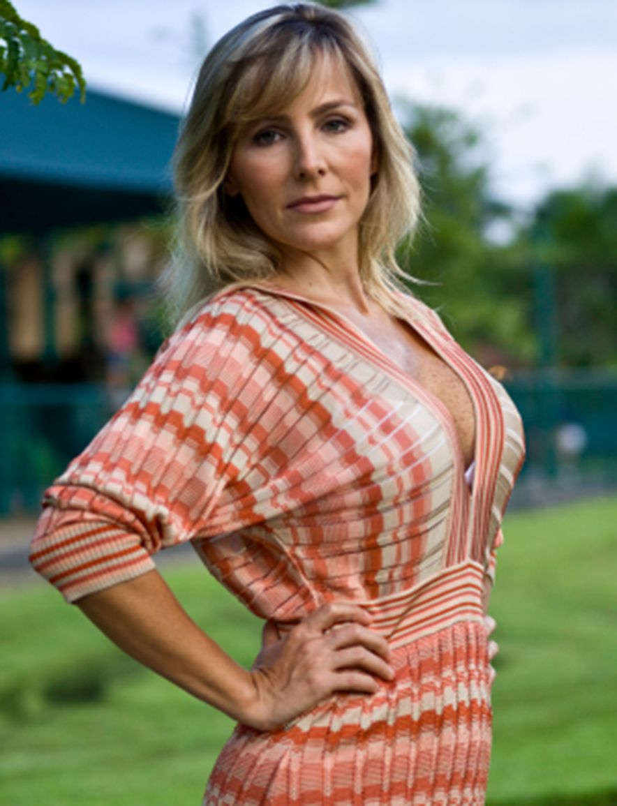 Everything You Need To Know About Dating Older Women Datingscout